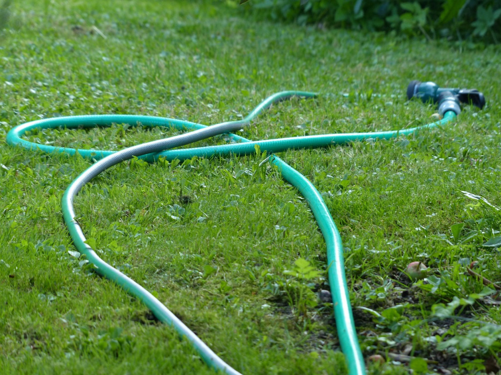 Cómo Instalar Correctamente Una Manguera Para El Jardín